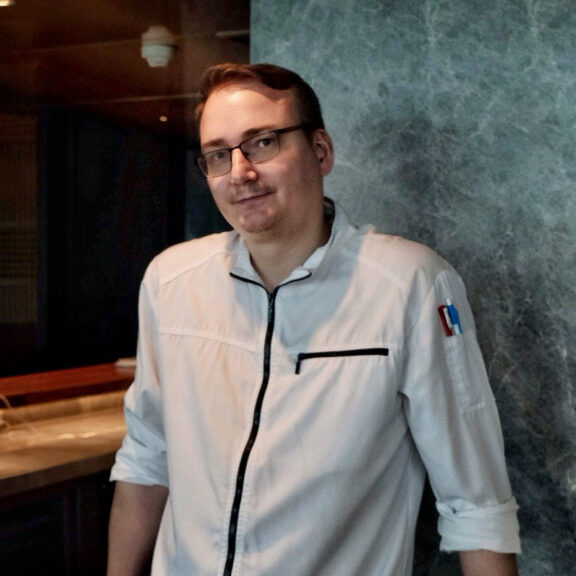 About - AKUNA Restaurant